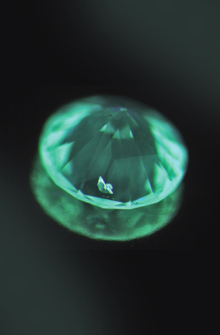 Sarine_synthetic diamonds - Sarine钻石证书-4C标准钻石原石及光性能火彩新零售溯源技术珠宝趋势